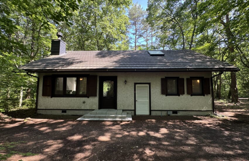 【御代田／中古戸建】移住人気高まる御代田で、白樺に囲まれミニマムに暮らせる平屋。 - タウナー不動産